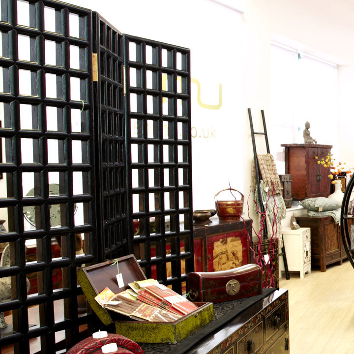 Carved Lattice Screen, Black Lacquer — Shimu