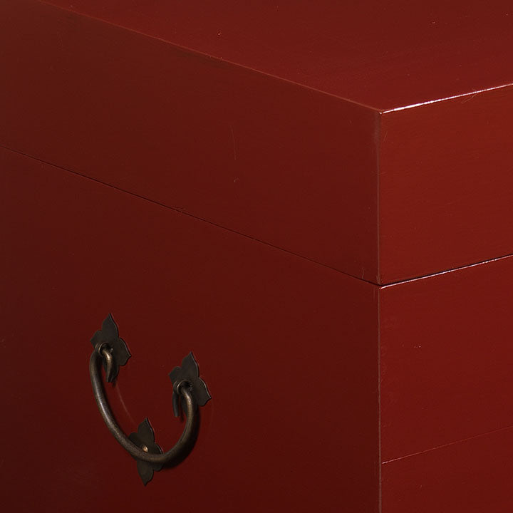Square Trunk, Red Lacquer — Shimu